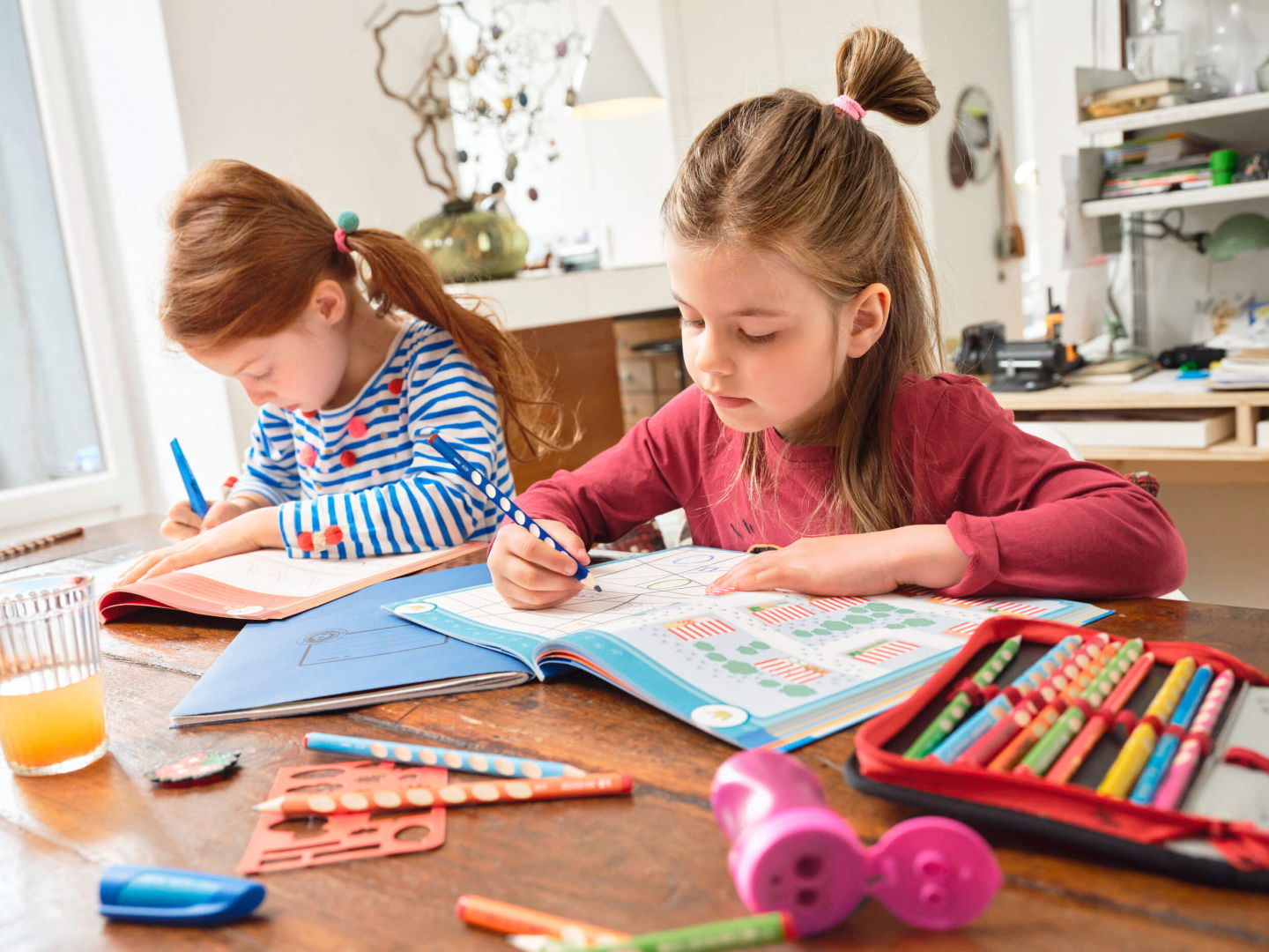 Ergonomic colored pencil STABILO EASYcolors - wallet of 12 (R) | STABILO